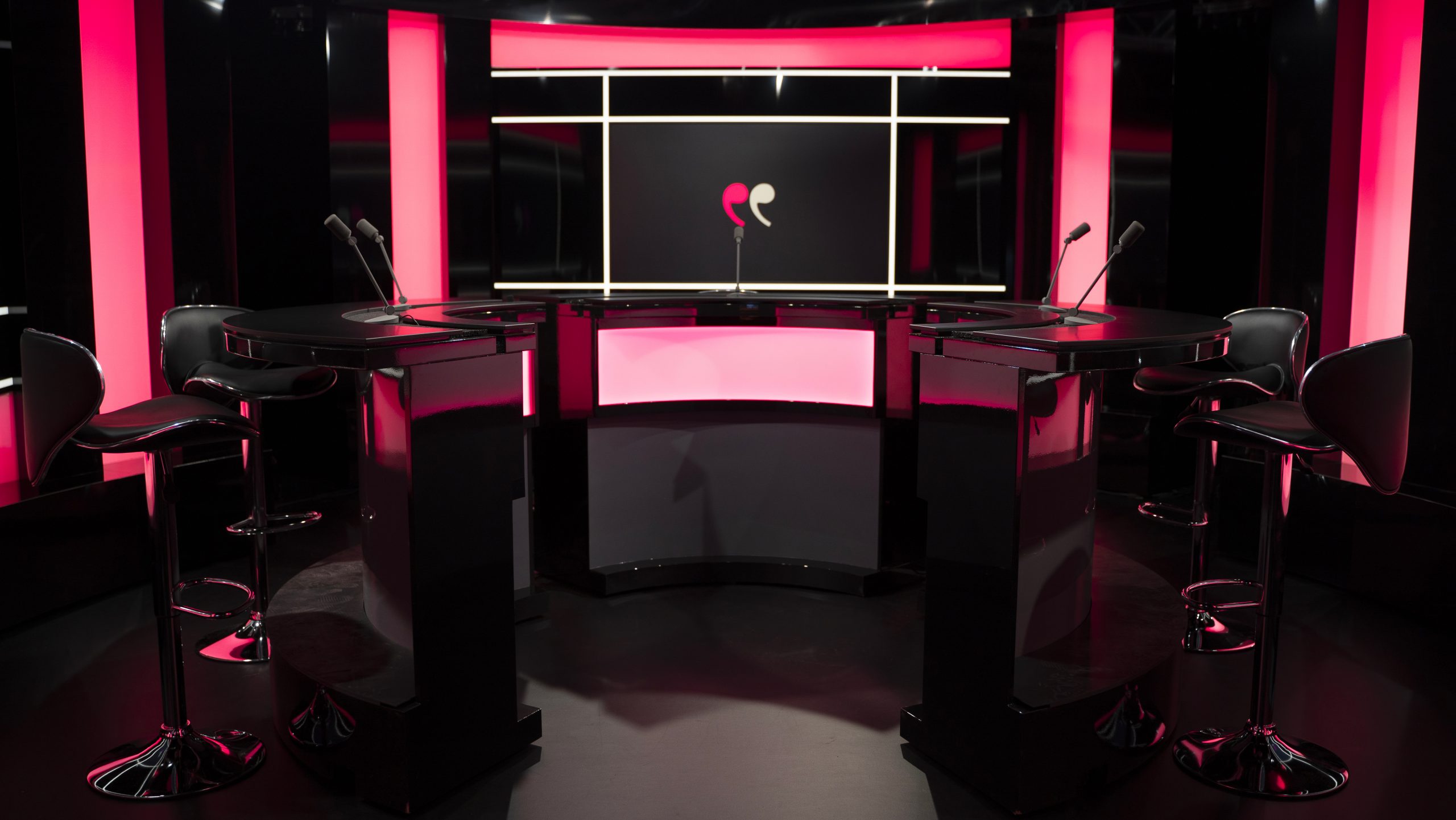 Notre studio de tournage à Paris - Canalchat Grandialogue